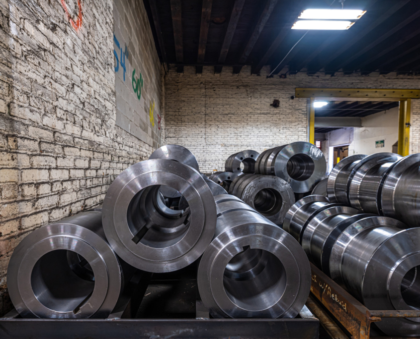 Roller Mills Vs. Hammer Mills | Midwest Hardfacing
